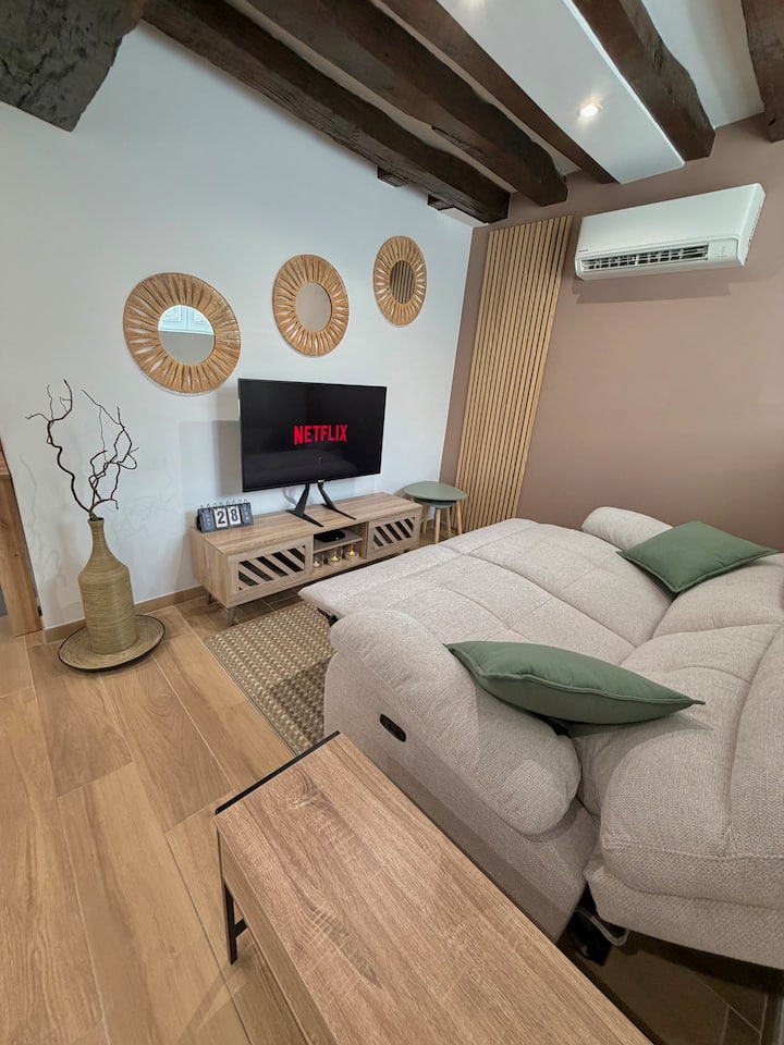 Appartement Dymez
    F2 - Parking Privé - Yvelines