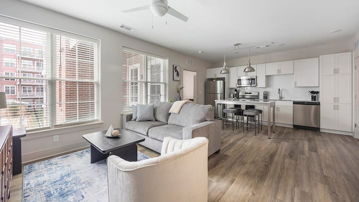 Landing | Spectacular 2bd, Game Room, Gym - Richmond, VA
