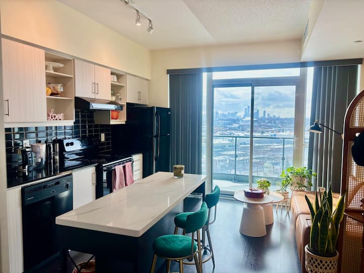 Cityview Condo In Leaside-vanderhoof Ave - Toronto