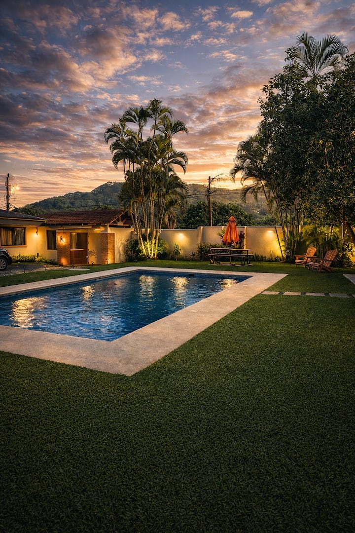 Spacious Terrace Apt W/ Pool View + Ac - Costa Rica