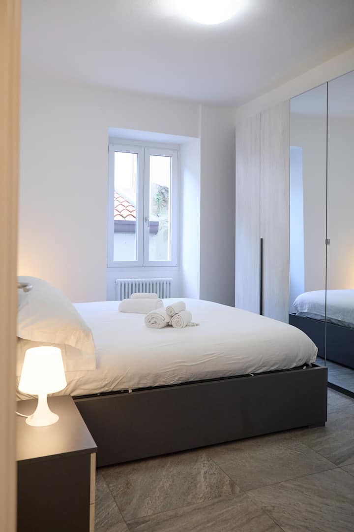 [Lecco] In The Heart Of The Historic Neighborhood - Lecco