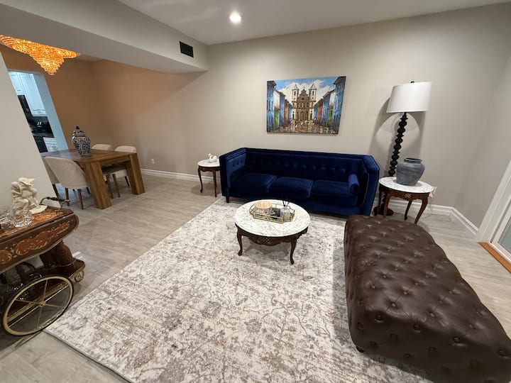 The Swan House - Splendid Condo In Brentwood - Kirkwood, MO