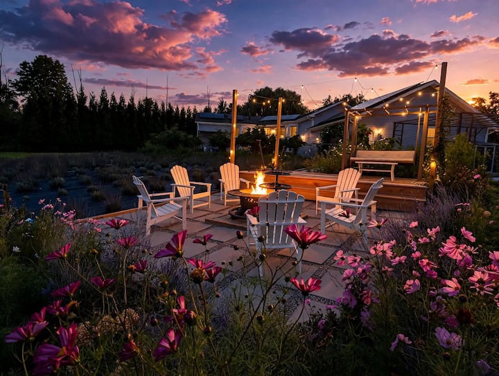 Creekside Pool Retreat | Hits, Firepit, Privacy - Saugerties, NY