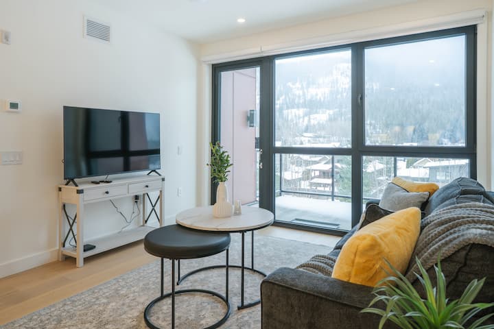 Zen Revy In Mackenzie Village - Revelstoke