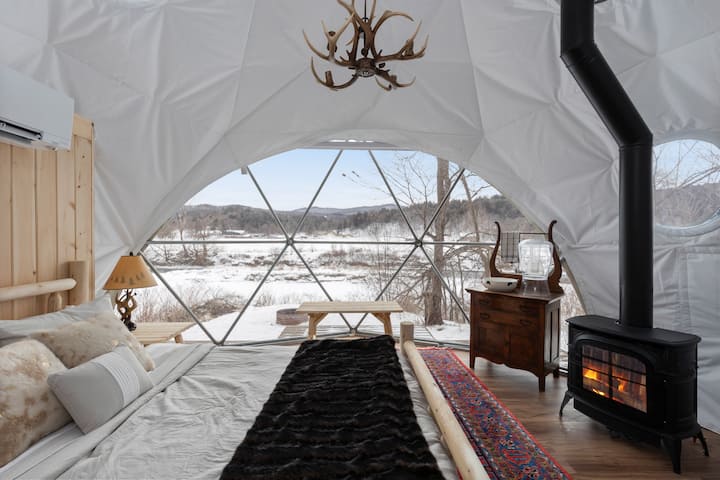 Luxury Riverside Geodome | Hot Tub, Sauna & Views - Vermont
