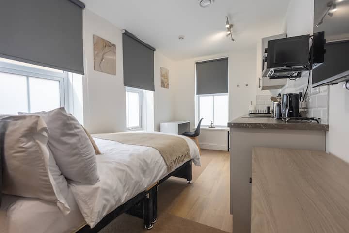 Stylish Studio-parking-kitchen-ensuite Ground Flr - Derby