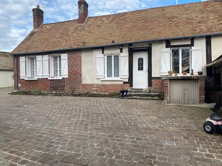 Petite Maison Individuelle à La Campagne - Gisors
