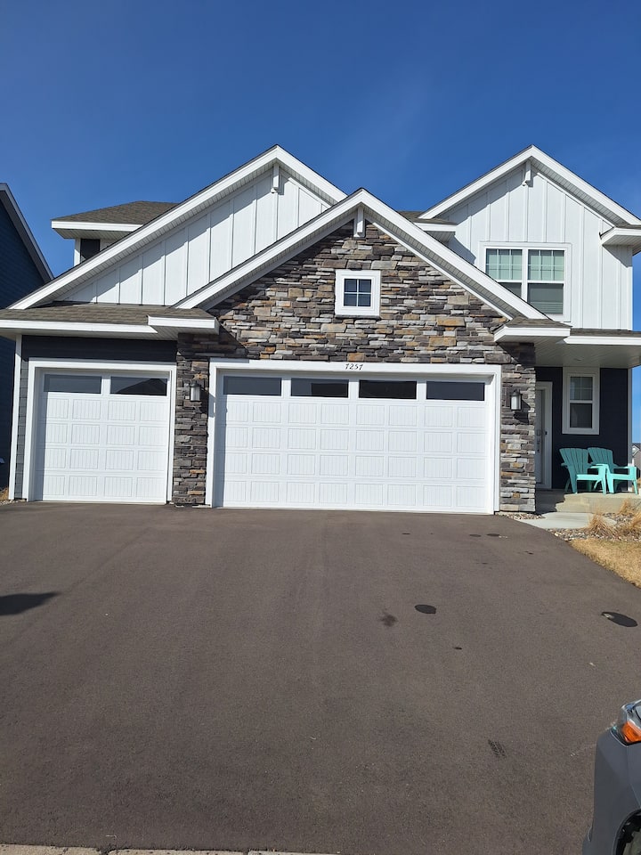 Warm & Homely
House Of Peace
Haven Of Grace - Farmington, MN