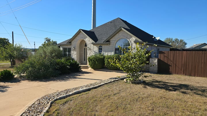 Lake View Cottage - Longhorn Cavern State Park, Burnet