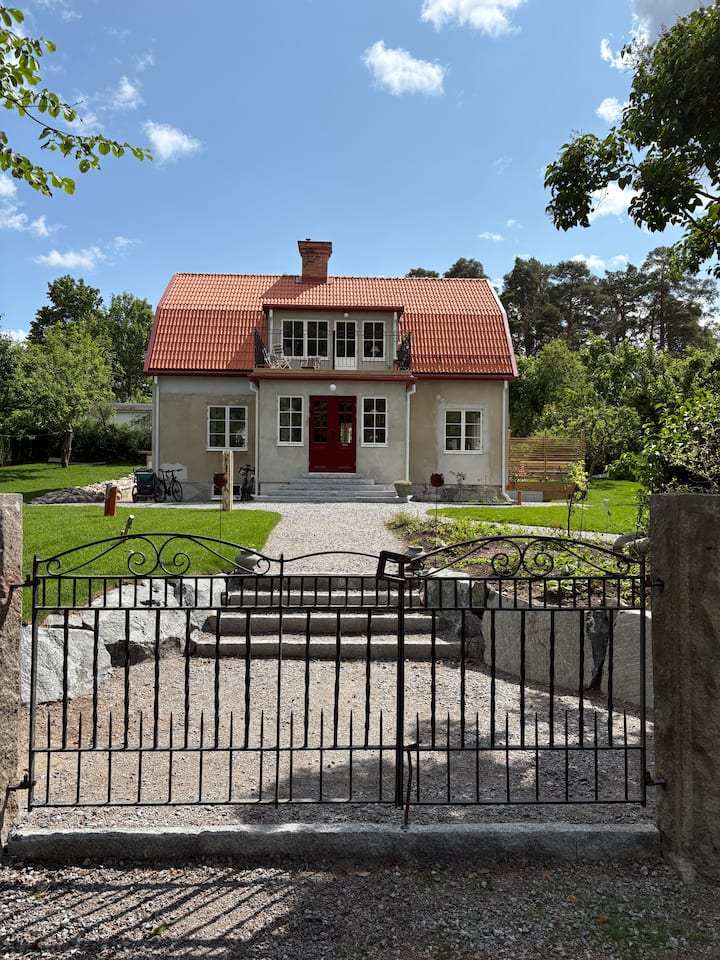 Sekelskiftetsdröm Vid Insjö - Sollentuna