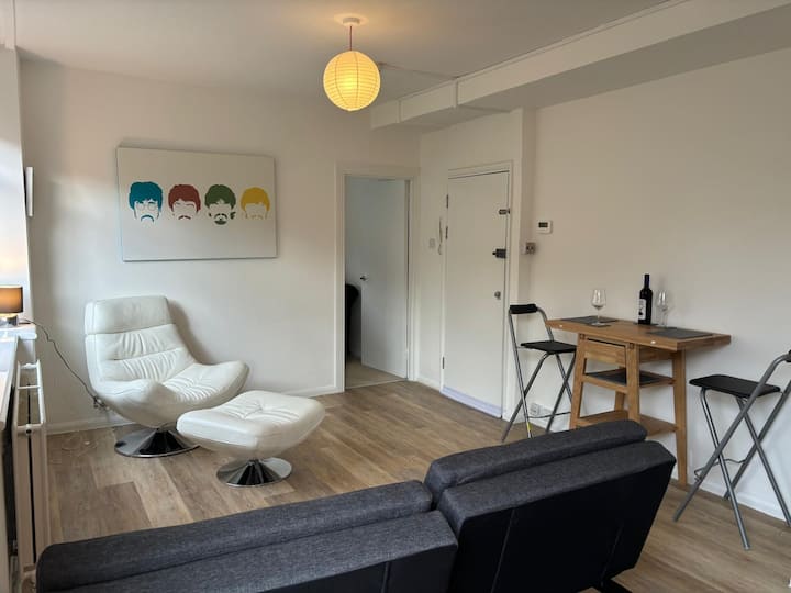 Super Central Smart One Bed Fitzrovia Flat. - 블룸스버리