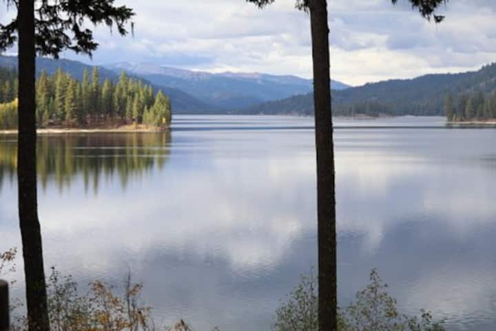 Spacious Lakefront Lodge With Boat Slip - McCall, ID