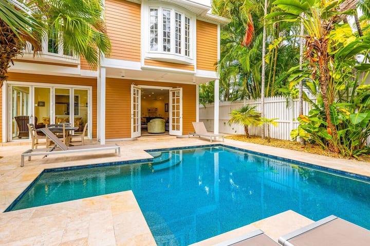 The Southernmost Comfort House: Pool, Waterfall - Cayo Hueso