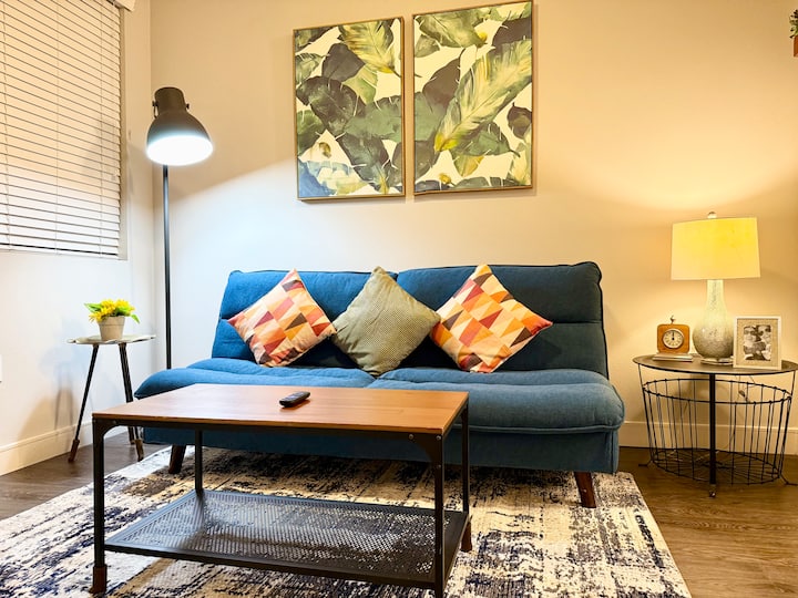 Dj Plaza Two Beds 1b1b Apt - Irvine, CA