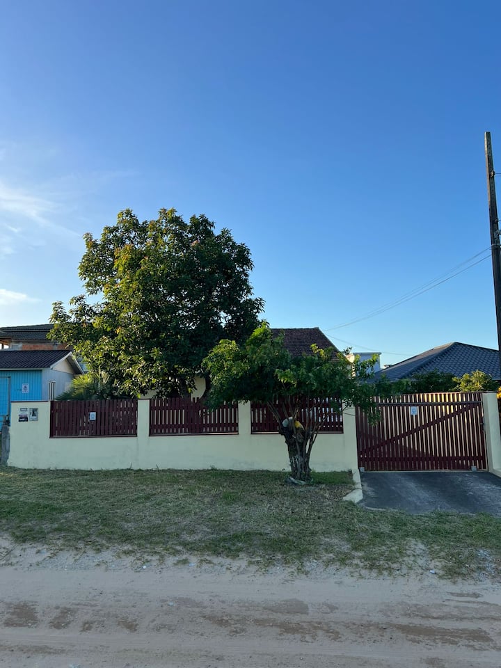 Casa Com Piscina E Lazer Na Lagoa Da Ibiraquera - Imbituba