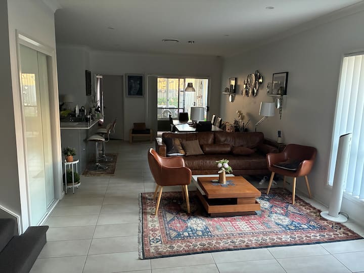 Gorgeous House With Character One Room And Bath - Campbelltown