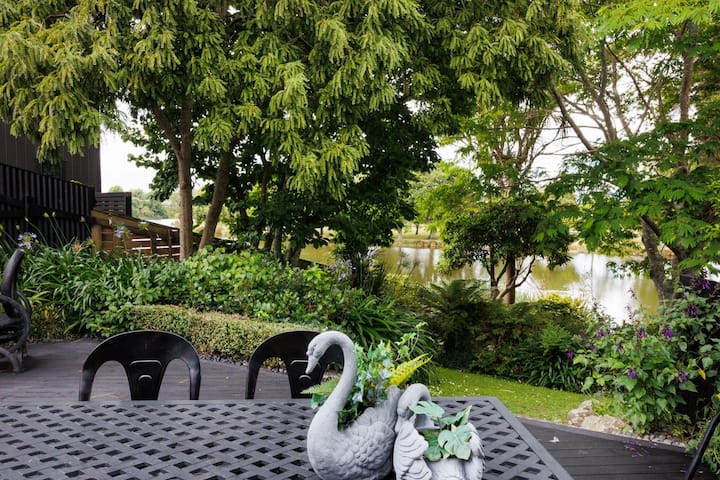 Urban & Stylish - パーマストンノース