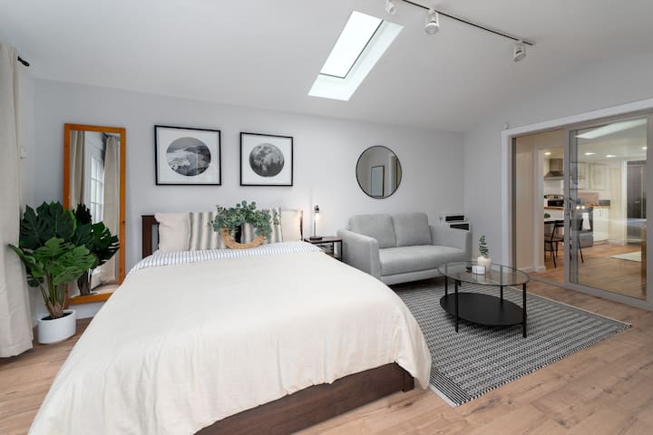 Light-filled Garden Studio With Vaulted Ceilings - Oakland, CA