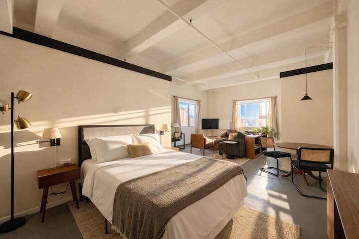 Westown Studio Near Fiserv+baird+theater District - Milwaukee, WI