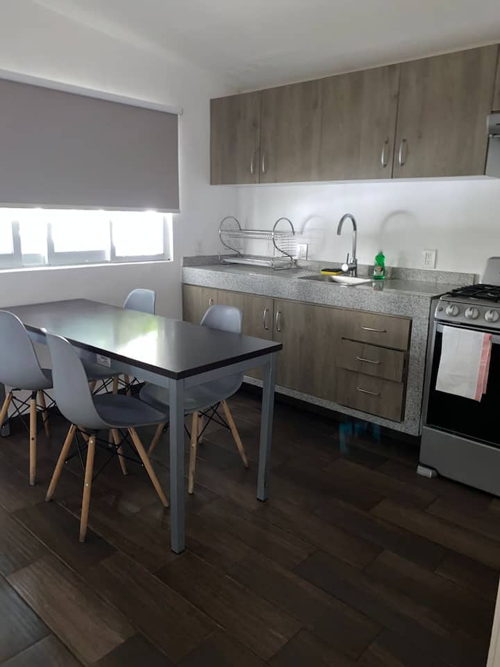 Departamento En Planta Alta Con Terraza Y Parrilla - Guadalajara