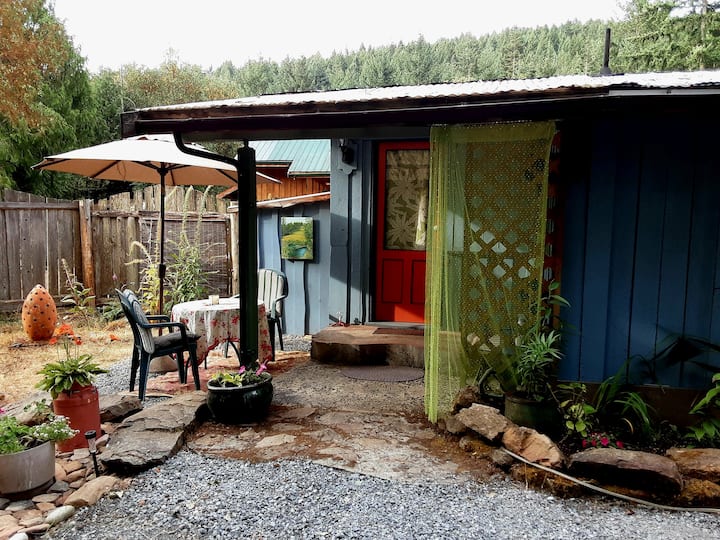 Velvet Owl Studio - Galiano Island