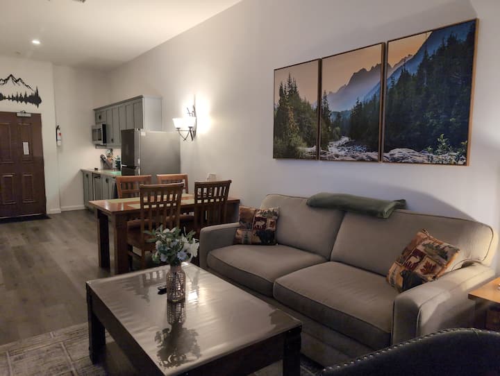 Amazing 1st Floor Ski In/out Unit @ Creek - Hamburg, NJ