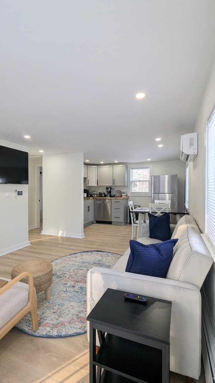 Remodeled Gardiner 1 Bedroom - Gardiner, ME