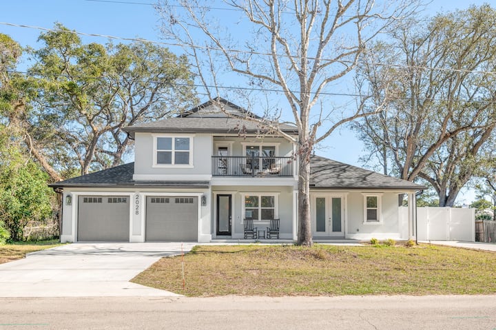 Island Oasis | Spa, Outdoor Kitchen, Rv Parkin, Ev - St. Augustine Beach, FL