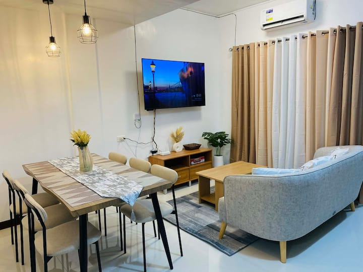 4br Modern Townhouse Near Sm Gaisano Robinsons - Butuan City