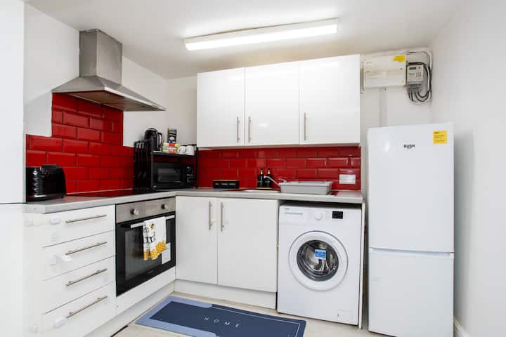 Hideaway Studio, 1 Mile To City, Parking & Wifi - Leeds