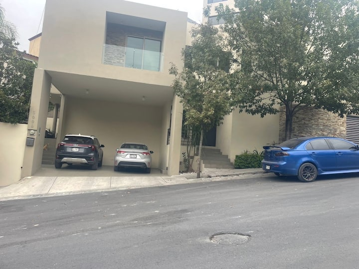 Beautiful Air Bnb 
¡7 Mins From Bbva Stadium! - Monterrey