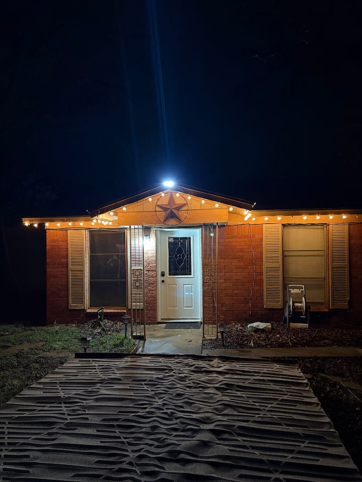 Peaceful Retreat Home. Bring Your Family! - Joshua, TX