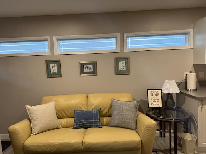 Modern 1-bedroom Retreat - Beaverton, OR
