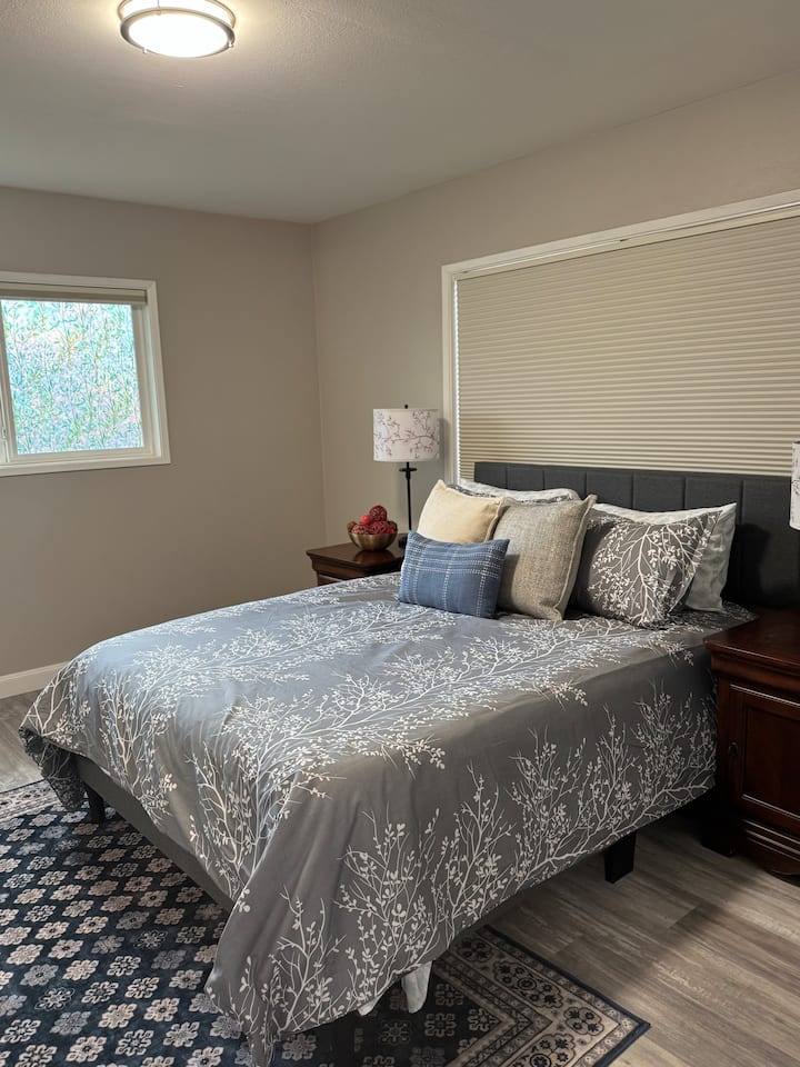 Modern 1-bedroom Retreat - Beaverton, OR