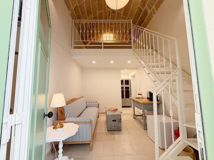 Stone Studio Matino: Design & Ancient Charm - Matino
