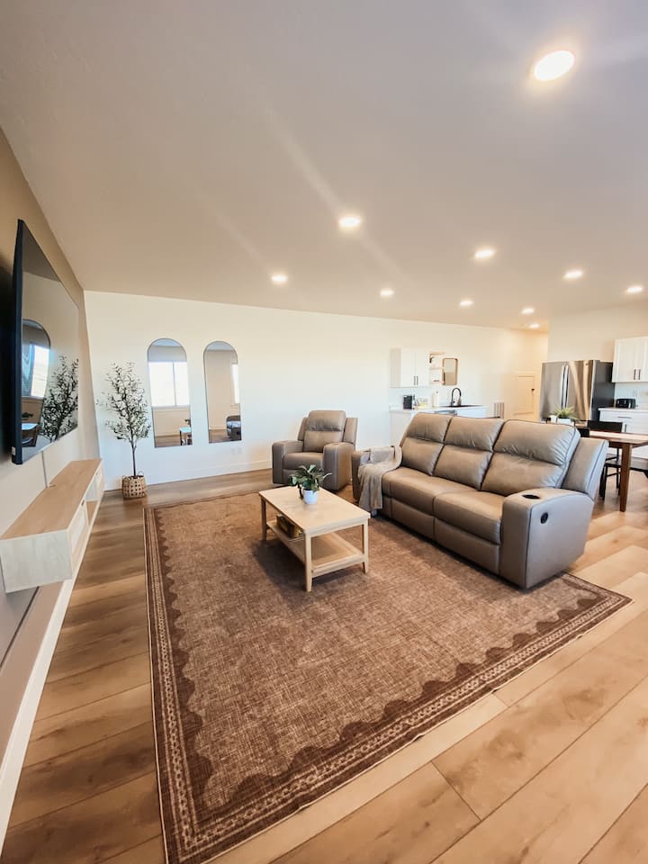 Cozy Home Lower Suite - State of Washington