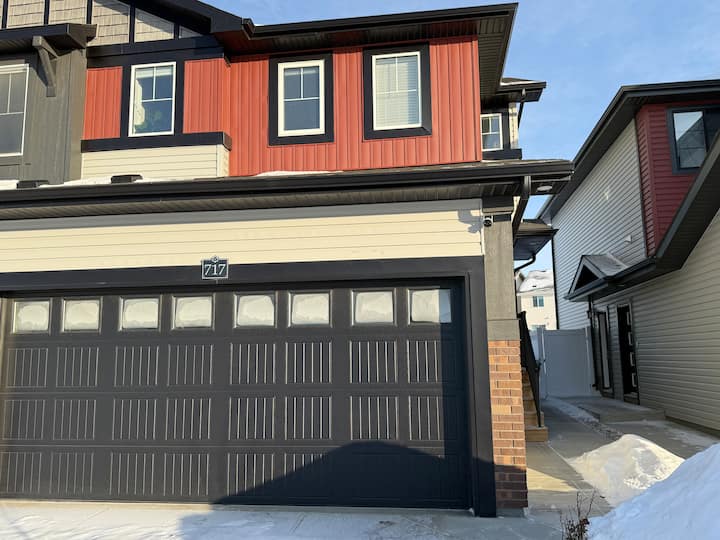 Comfortable & Clean Private Basement Suite - Saskatoon