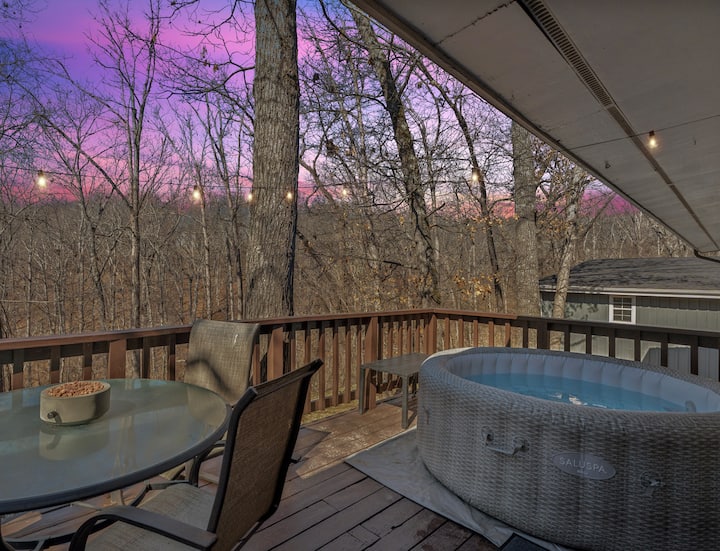 Cozy Bike-in/bike-out Retreat W/ Hot Tub & Golf - Bella Vista, AR