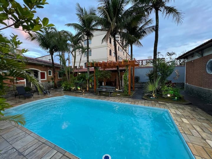 Casa Com Piscina - Caiçara / Praia Grande - Praia Grande