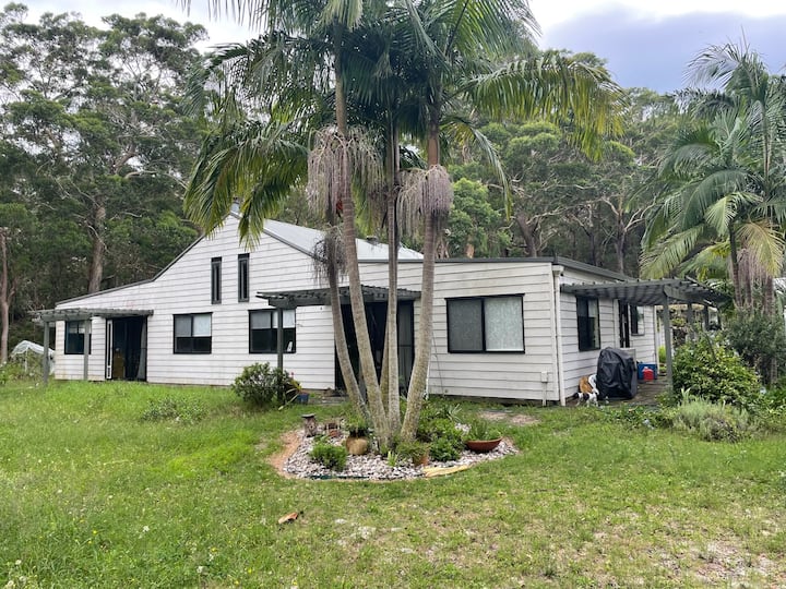 Peaceful Coastal Retreat - Stockton Beach, New South Wales