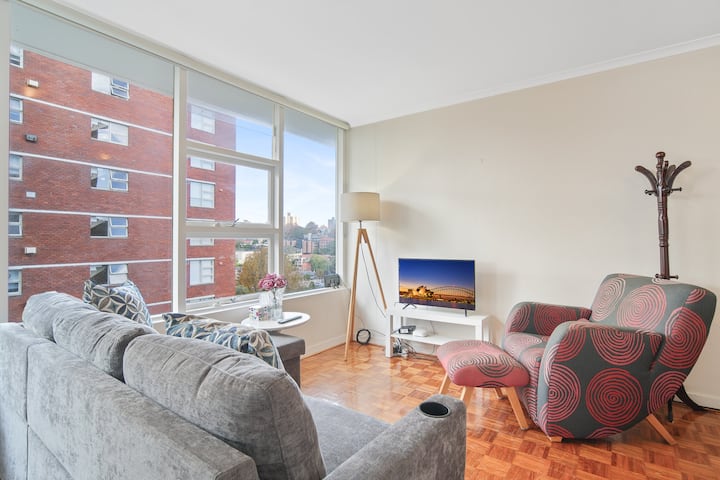 Cozy 1 Bed Harbour View Apartment And Free Carpark - Crows Nest