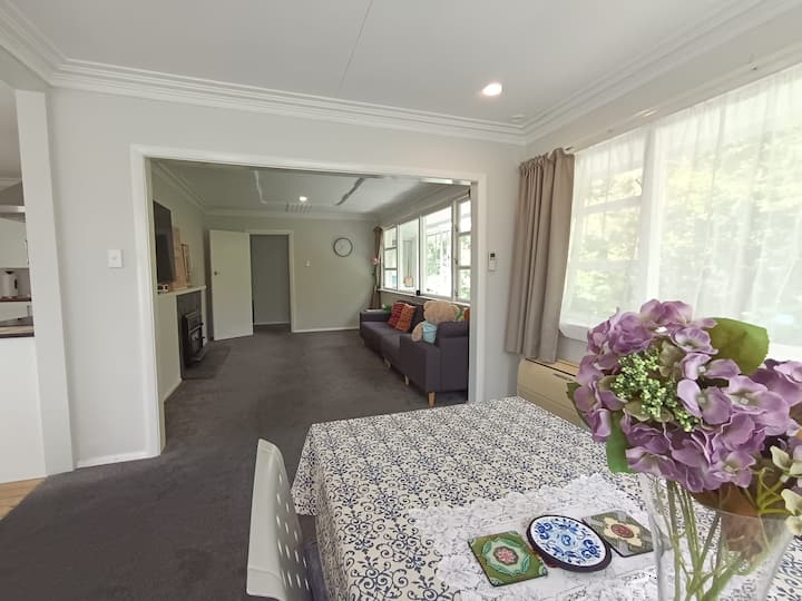 Maori Hill Offers A Tranquil And Safe Environment. - Dunedin