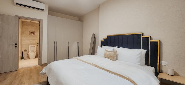7fl Refined One‑bed|airport Res. - Accra