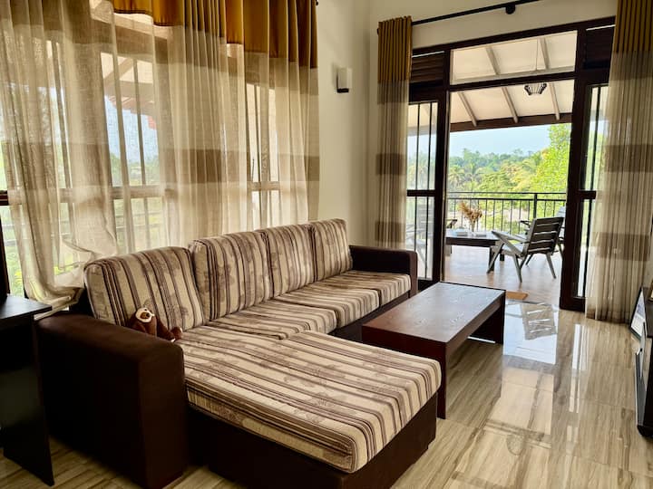 Home In Hikkaduwa | 1br, Kitchen & Living - Sri Lanka