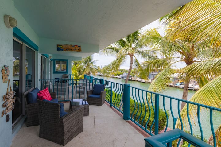 Tropical Charm: Waterfront, 35ft Dock, Bay Views - Marathon, FL