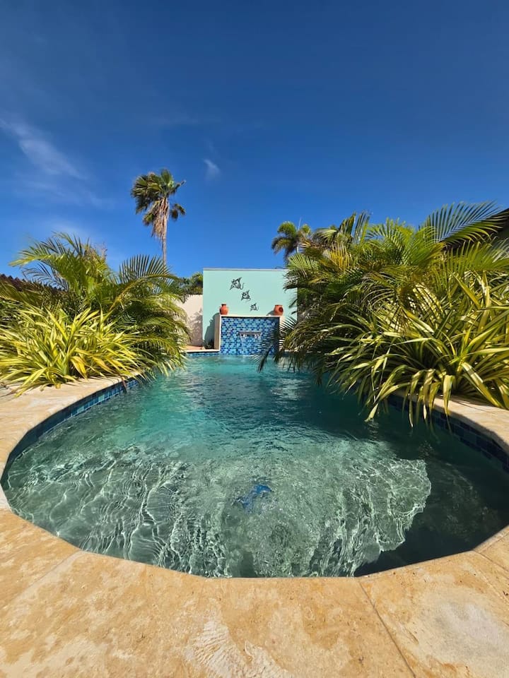 Ly's Secret Garden - Adults Only - Un Brasa - Aruba