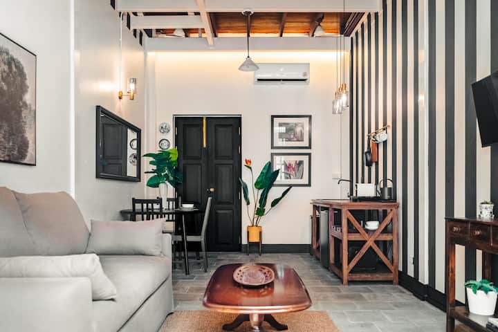 Hidden Oasis House In Bangkok Chinatown - Bangkok