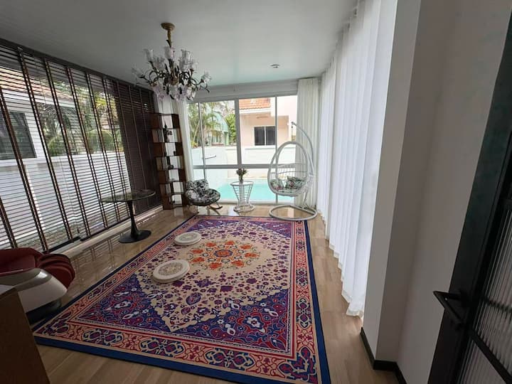 中天二路豪华独立别墅靠近中天海滩 - Pattaya City