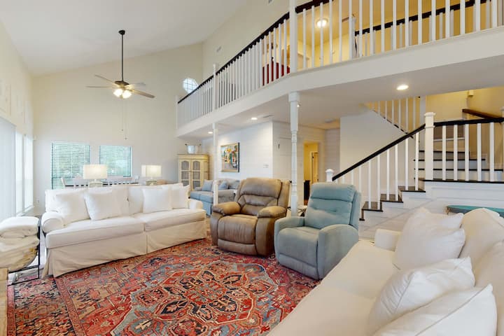 Bayfront Home With Boat Dock, Water Views, Deck - Hernando Beach, AL