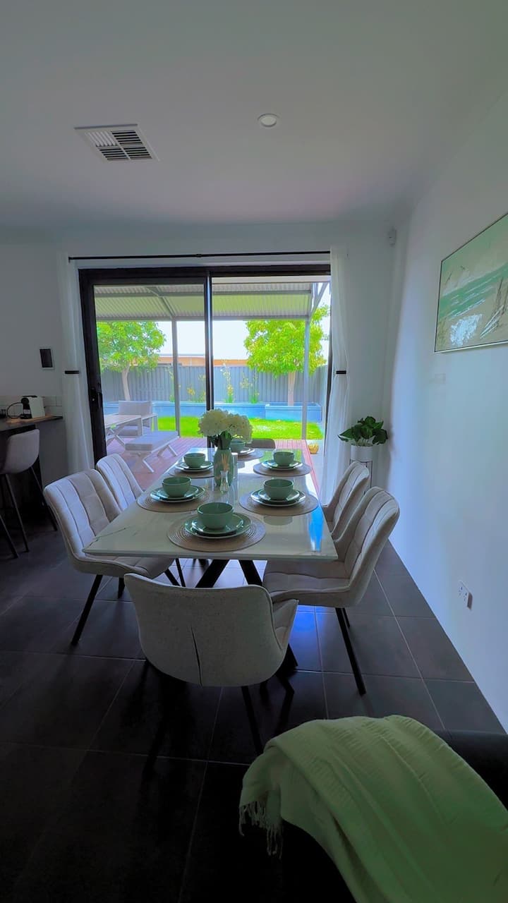 Modern Comfort Home In The Heart Of Brabham - Bassendean